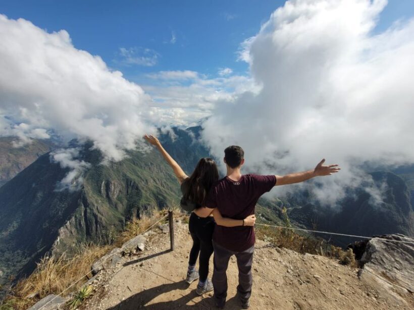 From Cusco: Machu Picchu & Waynapicchu Mountain with tickets - Climbing Waynapicchu