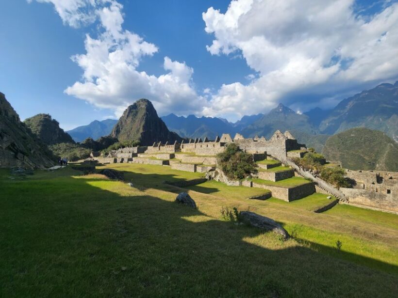 From Cusco: Machupicchu Full Day Tour with Expedition Train - Free Time and Exploration in Aguas Calientes
