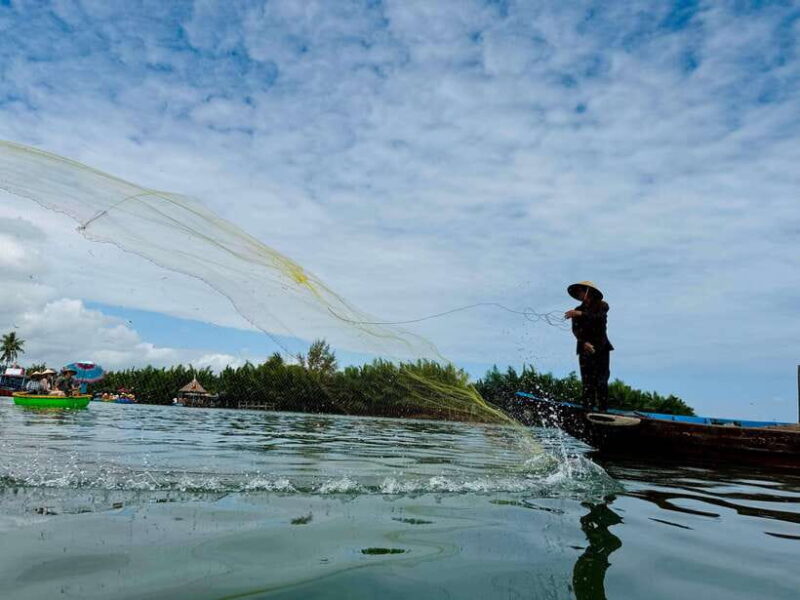 From Da Nang/Hoi An: Coconut Village and Hoi An Private Tour - Walking Through Hoi An’s Historic Streets
