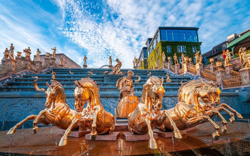 From Da Nang or Hoi An: Ba Na Hills Golden Bridge Tour - Who Is This Tour Best For?