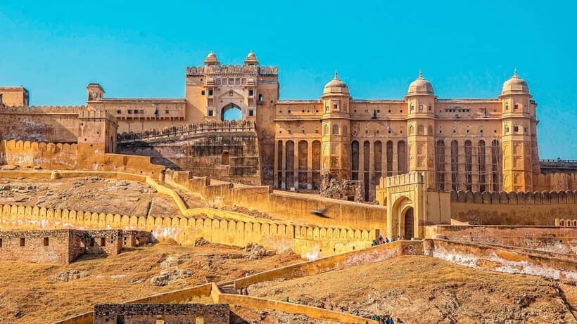 From Delhi: 2-day Golden Triangle trip to Agra and Jaipur - Day 1: Delhi to Agra, then on to Jaipur
