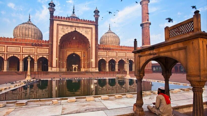 From Delhi: 3-Hour Old Delhi Tuk-Tuk Tour with Pick-up - An Introduction to Delhi’s Old World Charm
