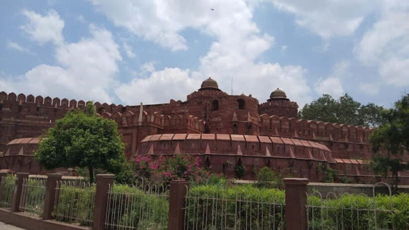 From Delhi: Agra Private Tour with Fast Entry to Taj mahal - Key Points