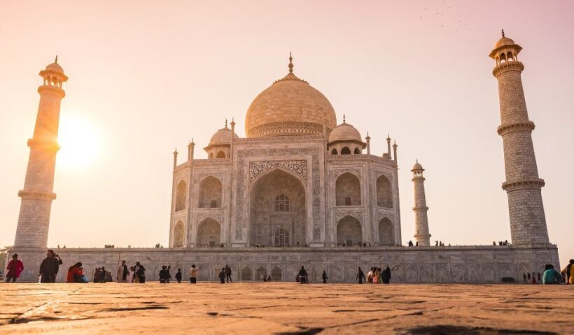 From Delhi: All-Inclusive Taj Mahal Tour by Gatimaan Express - A Detailed Look at the Experience