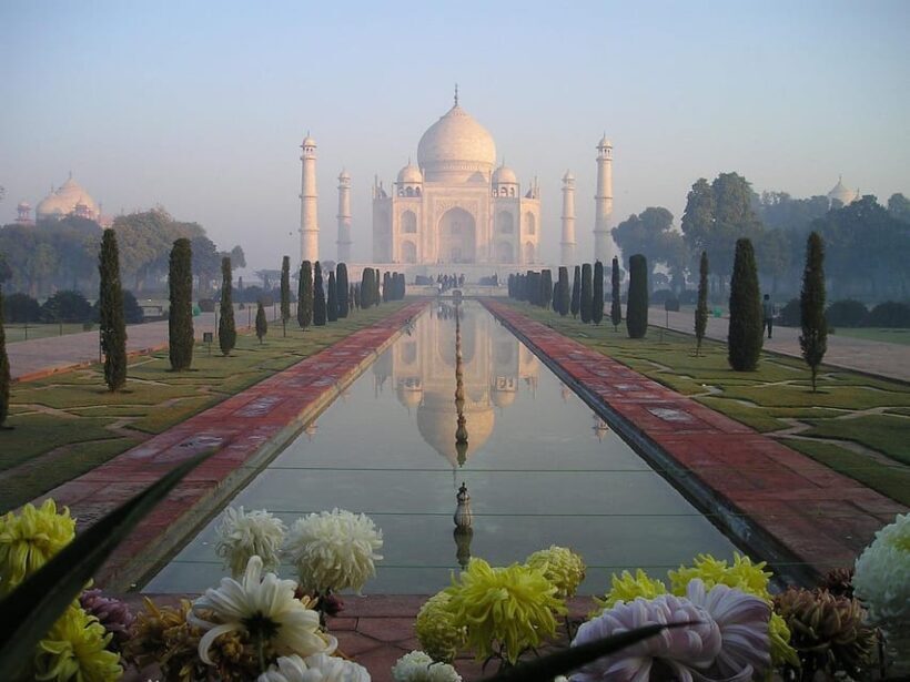From Delhi : Guided Taj Mahal & Agra City Day Tour with Meal - An In-Depth Look at This Agra Day Tour