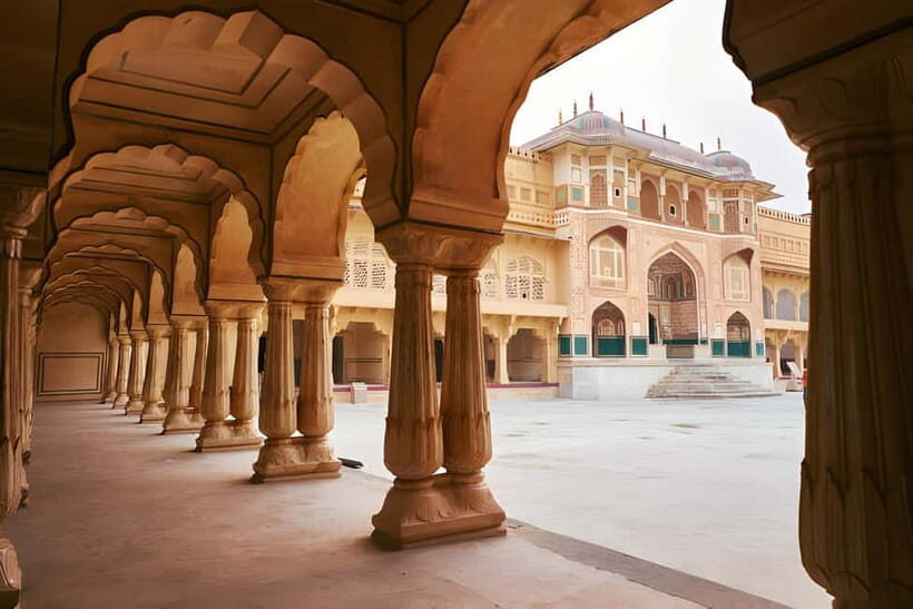 From Delhi: Jaipur Full-Day Tour with Amber Fort & Lunch - Exploring Jaipur in a Day: A Practical and Authentic Tour from Delhi