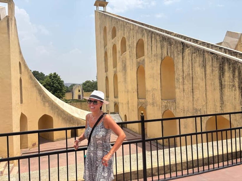 From Delhi: Jaipur Guided City Tour with Lunch - Who Would Enjoy This Tour?