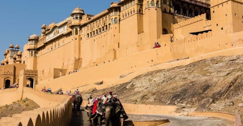 From Delhi: Jaipur Private Full-Day Guided Tour - Transport and Logistics: Why They Matter