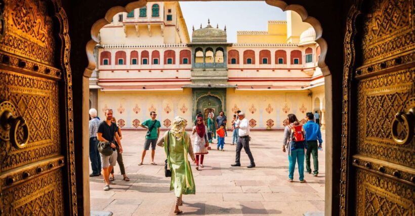 From Delhi: Jaipur Sightseeing Day Tour with Hotel Pickup - Starting Point and Drive from Delhi