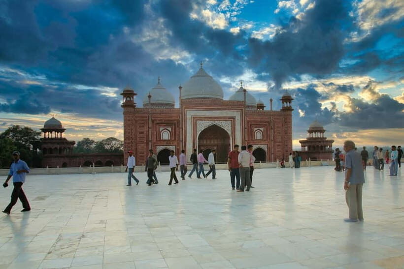 From Delhi: One Day Taj Mahal Tour with Mathura - Practical Considerations