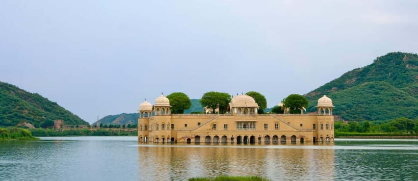 From Delhi: Private Jaipur Highlights Day Trip with Transfer - Transport and Timing