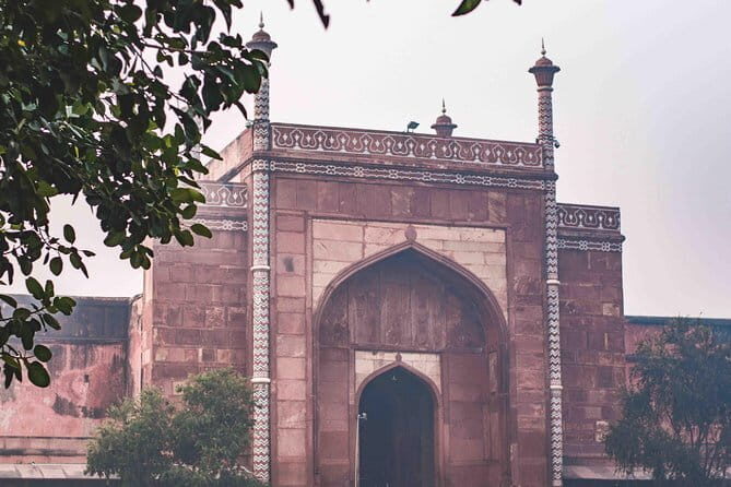 From Delhi: Private Sunrise tour of Taj Mahal & Agra Fort - The Experience in Detail