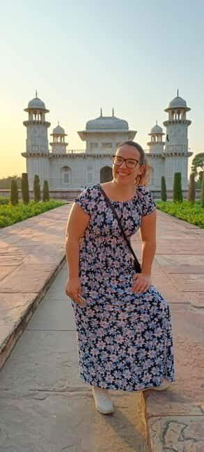 From Delhi: Private Taj Mahal & Agra Tour with 5* Lunch - Key Points