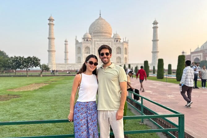 From Delhi Private Taj Mahal and Agra Day Trip by Gatimaan Train - Discovering Agra Fort: Mughal Grandeur