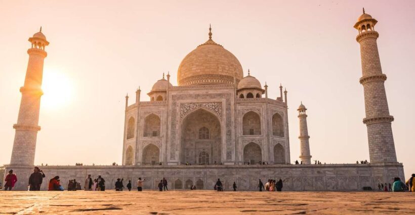 From Delhi: Private Taj Mahal and Agra Fort Tour by Car - An In-Depth Look at the Tour Experience