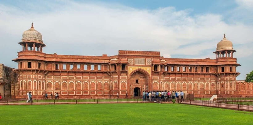 From Delhi: Same Day Priavte Taj Mahal Tour - The Itinerary: How the Day Unfolds