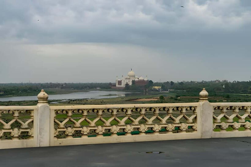 From Delhi: Same Day Taj Mahal & Agra Day Tour by Car - A Closer Look at the Itinerary