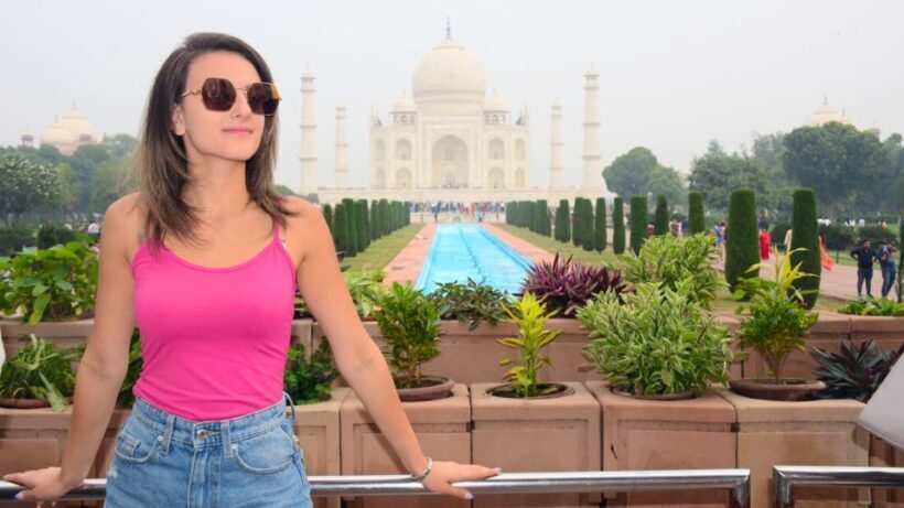 From Delhi: Same Day Taj Mahal & Agra Day Tour by Car - The Practical Side: Transport, Timing, and Group Size