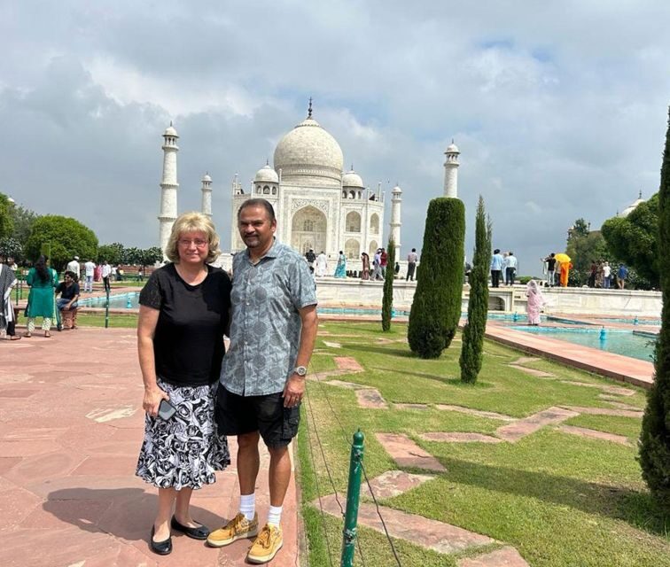 From Delhi: Same Day Taj Mahal Tour With Traditional Dress - The Journey Begins Early: From Delhi to Agra