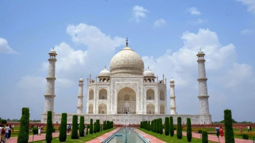 From Delhi: Sunrise Taj Mahal, Agra Fort & Baby Taj Day Trip - FAQs