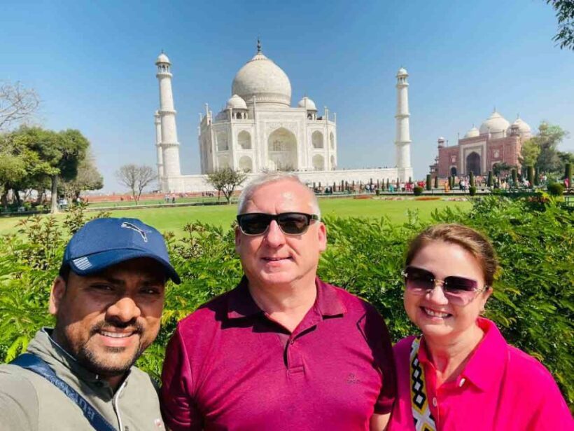 From Delhi: Sunrise Taj Mahal , Agra Fort & Baby Taj Tour - A close look at this sunrise tour from Delhi