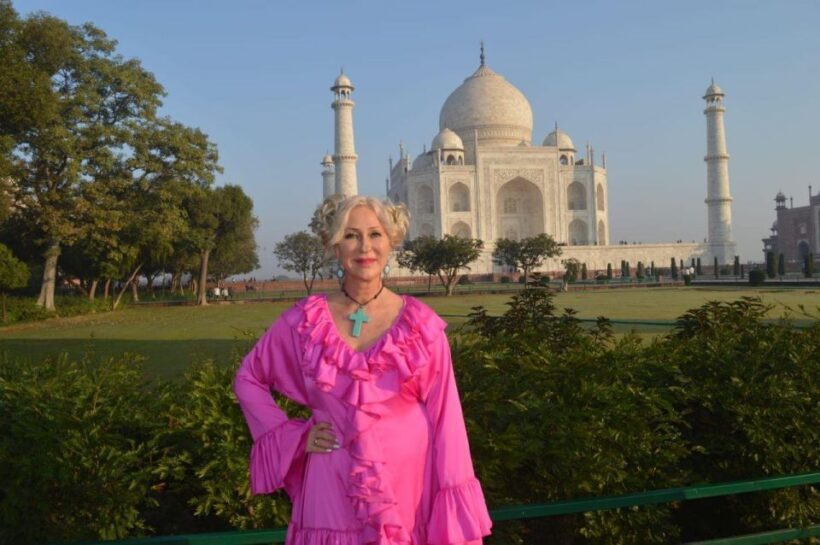 From Delhi: Sunrise Taj Mahal & Agra Private Day Trip by car - FAQ