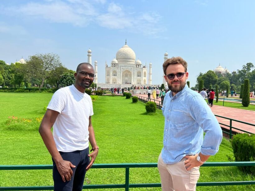From Delhi: Sunrise Taj Mahal Tour By Car with Breakfast - Dining in Style: Breakfast at a 5-Star Hotel