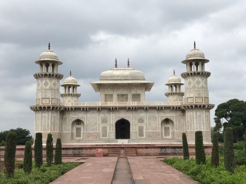 From Delhi: Sunrise Taj Mahal Tour By Car with Breakfast - Who Is This Tour Best For?