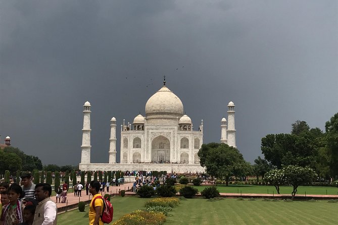 From Delhi -Taj Mahal & Agra Fort Day Tour With 5 Star Lunch - Exploring Agra Fort: Mughal Majesty