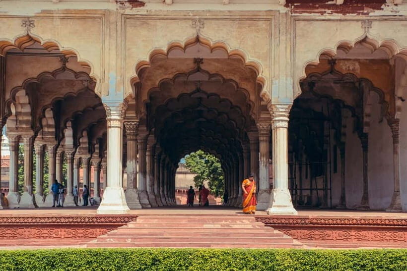 From Delhi: Taj Mahal, Agra Fort Day Tour with Transfers - FAQs