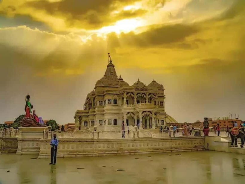 From Delhi: Taj Mahal, Agra, Mathura & Vrindavan Day Trip - FAQ