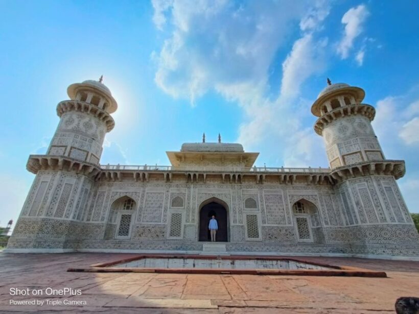 From Delhi: Taj Mahal & Agra Private Day Tour With 5* Lunch - FAQs