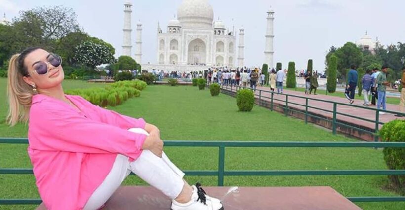 From Delhi: Taj Mahal & Agra Private Day Trip by AC Car - FAQs