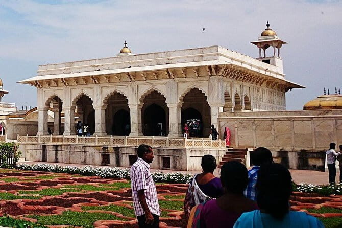 From Delhi: Taj Mahal Agra Tour by Gatimaan Express Train - Key Points