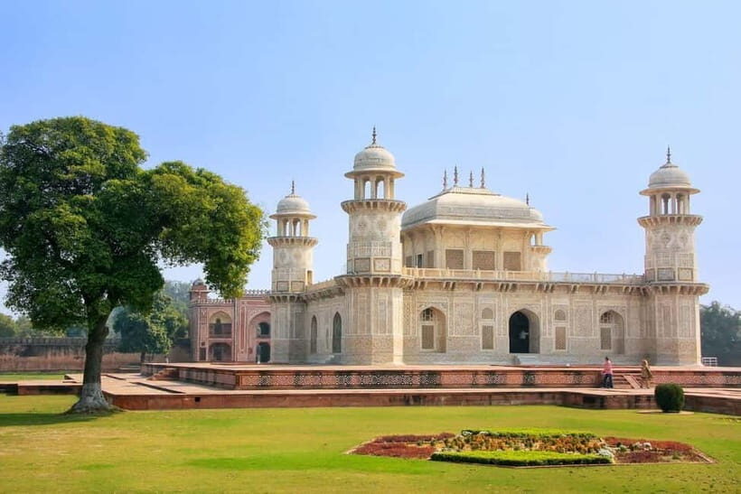 From Delhi: Taj Mahal and Agra Private Tour by Express Train - The Food: A Surprise Highlight
