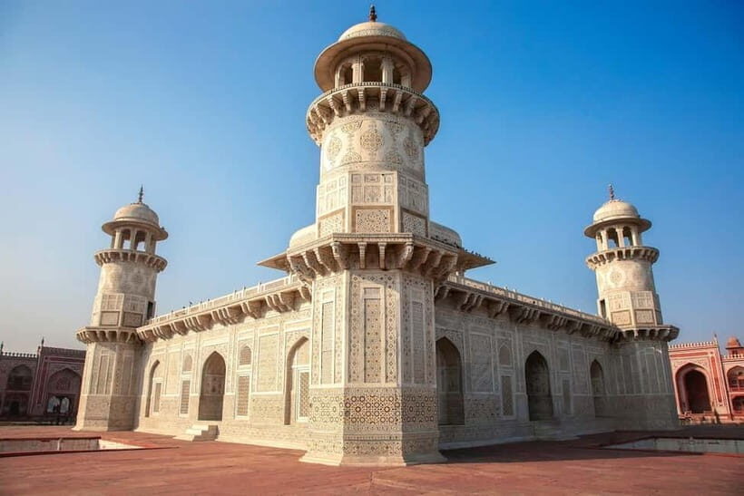 From Delhi: Taj Mahal, Baby Taj, Agra Fort with Female Guide - FAQ