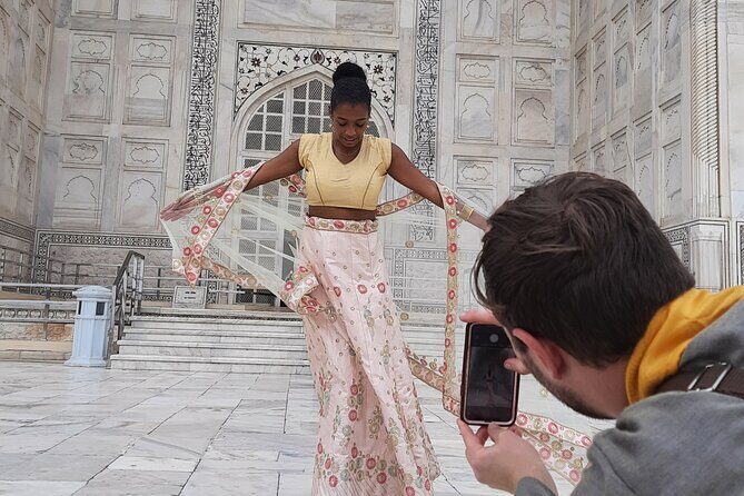 From Delhi : Taj Mahal Photoshoot in Indian Ethnic dresses - FAQ