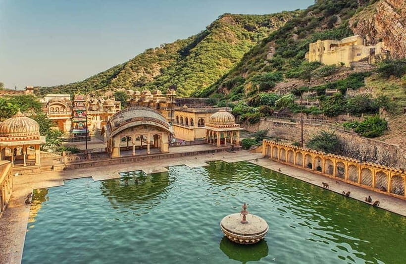 From Delhi: Two Day Jaipur Private Tour with Accommodation - Key Points