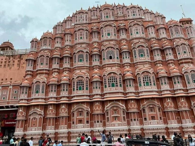From Delhi: Two Day Jaipur Private Tour with Accommodation - Potential Considerations