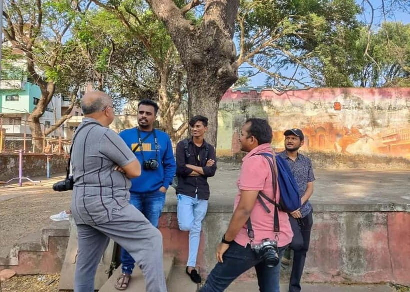 From Docks to Dreams: Mumbai's Iconic Trail - Who Should Consider This Tour?