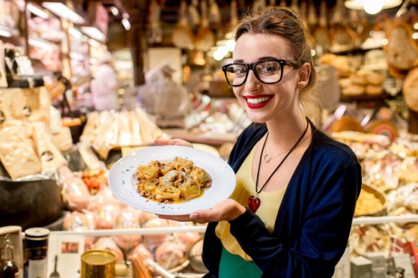 From Florence: Bologna Private Day Tour with Lunch - Key Points