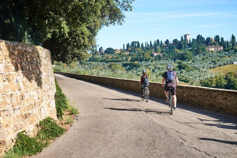From Florence: Tuscan Hills Biking with Farm Tour and Lunch - Practical Details and Tips