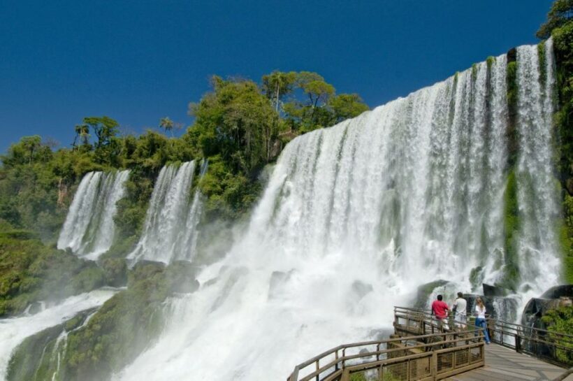 From Foz do Iguaçu: Argentinean Falls Tour with Pickup - Transport and Group Size