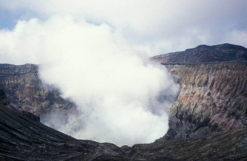 From Fukuoka: Private Mount Aso & Kumamoto Castle Day Trip - Exploring Mount Aso