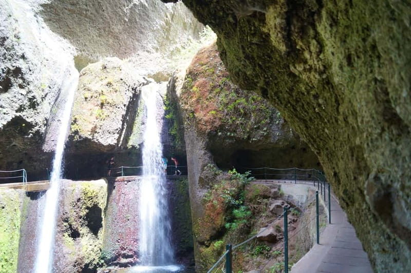 From Funchal: Wet your hair in the amazing Moinhos Levada - The value of this tour