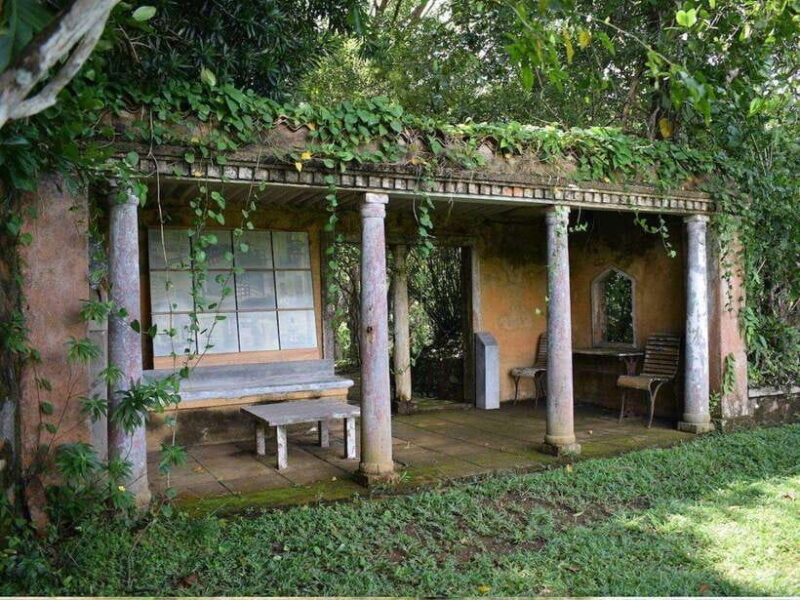 From Galle/Hikkaduwa: Discover Lunuganga & Brief Garden - Exploring the Gardens of Lunuganga and Brief Garden