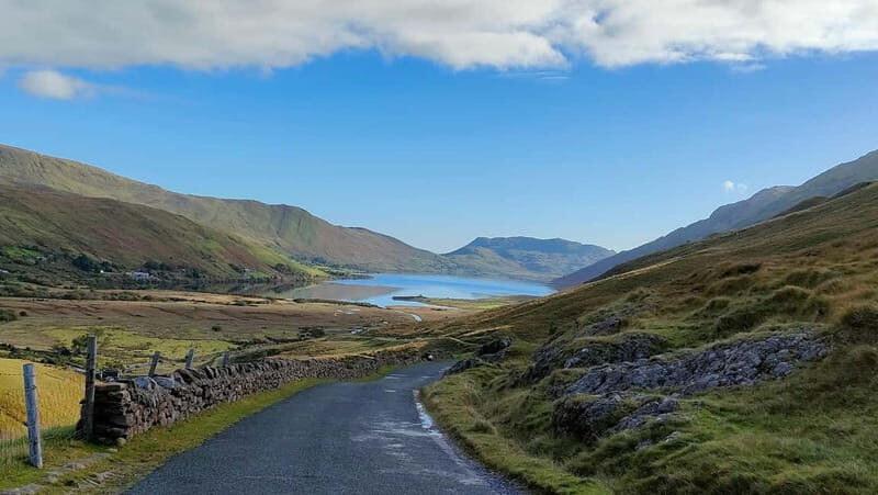 From Galway: Connemara, Kylemore Abbey & Castles 1 Day Tour - Authenticity and Experiences