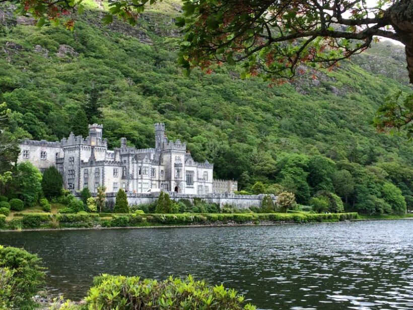 From Galway: Connemara & Kylemore Abbey Full-Day Guided Tour - An Entertaining and Authentic Day in Connemara and Beyond