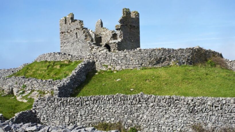 From Galway: Day Trip to Inisheer with Bike or Bus Tour - Free Time and Optional Pints