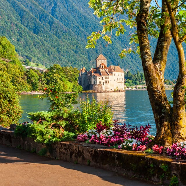 From Geneva: Gruyeres Castle, Cheese, Chocolate & Montreux - Exploring Gruyères